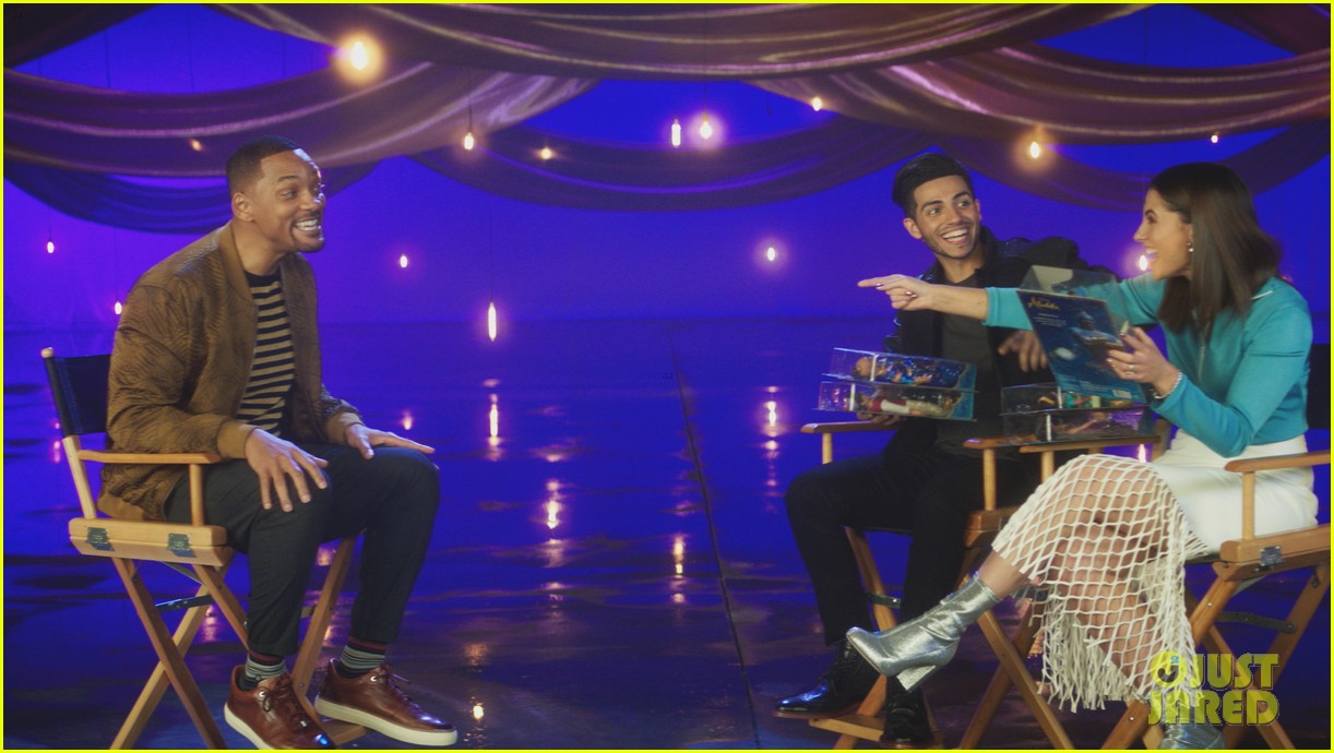 Will Smith Debuts New 'Aladdin' Toys!: Photo 4267711 | Will Smith ...