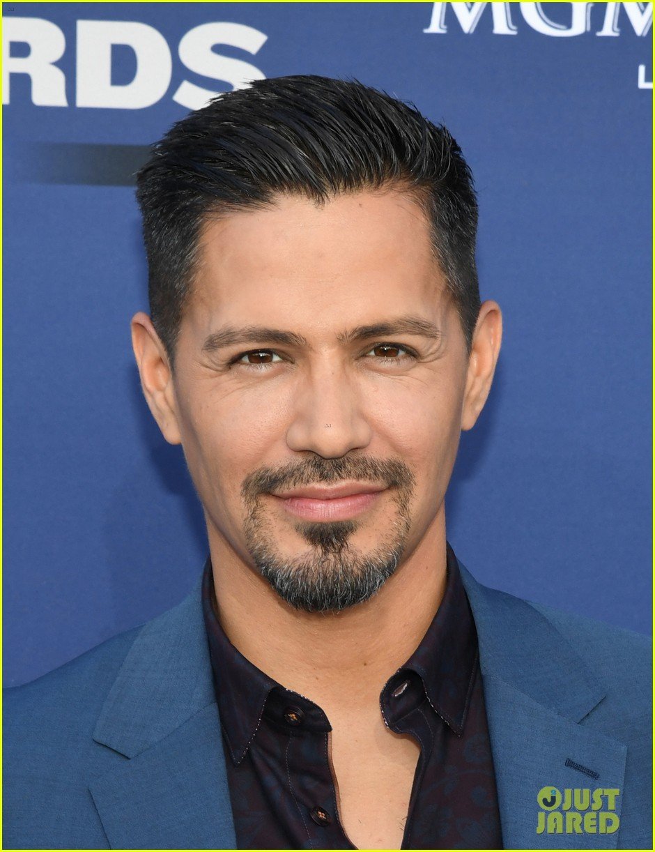 Wilmer Valderrama & Jay Hernandez Suit Up for ACM Awards 2019: Photo 4268985 | AJ McLean, Dennis ...