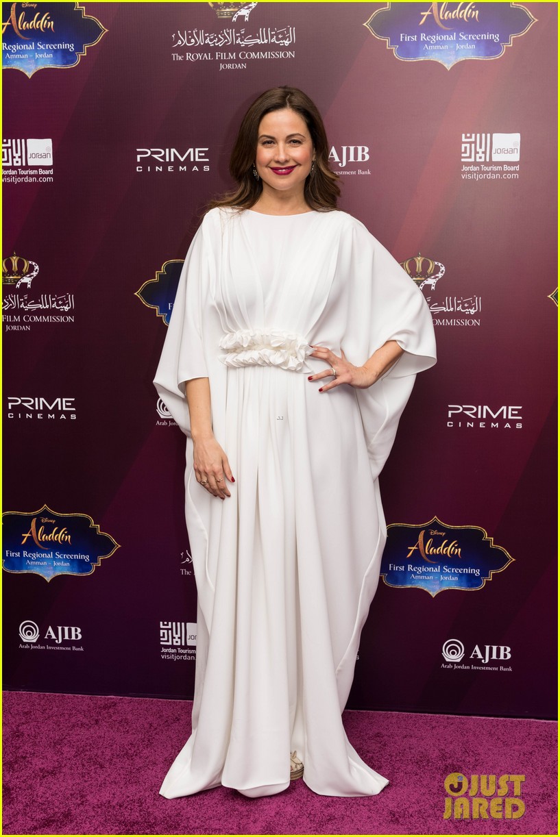 Will Smith & His 'Aladdin' Co-Stars Attend Royal Screening in Jordan ...