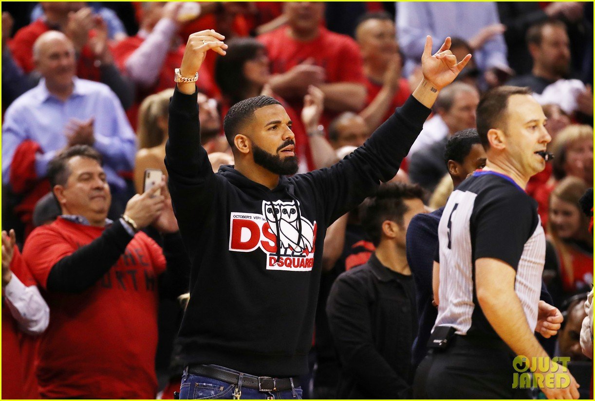 Drake Was Gifted a $550,000 Jacket by the Toronto Raptors!: Photo ...