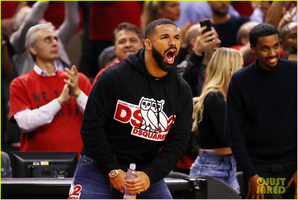 Drake Was Gifted a $550,000 Jacket by the Toronto Raptors!: Photo ...