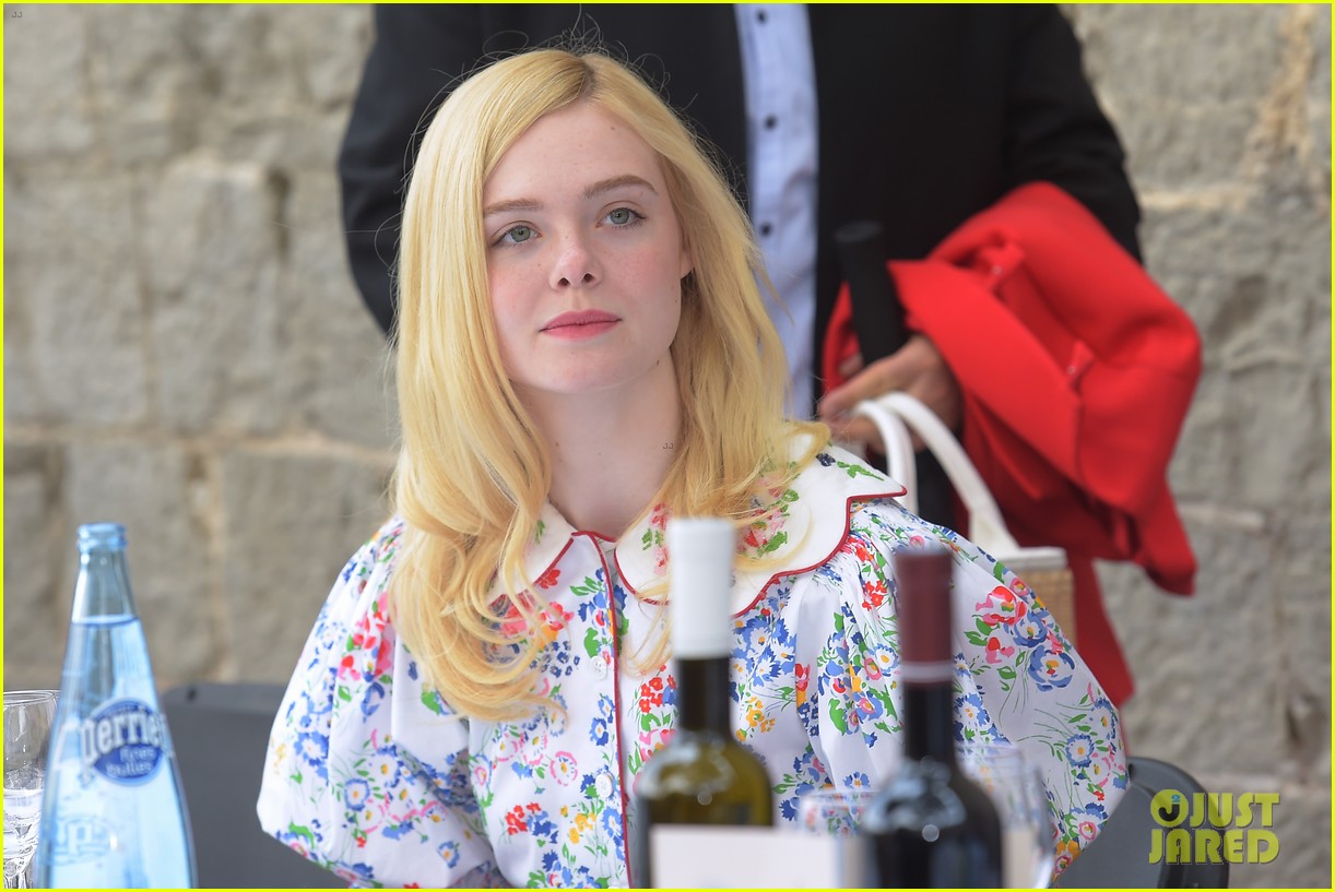 Elle Fanning Steps Out For Mayor's Lunch & Vanity Fair Dinner at Cannes ...