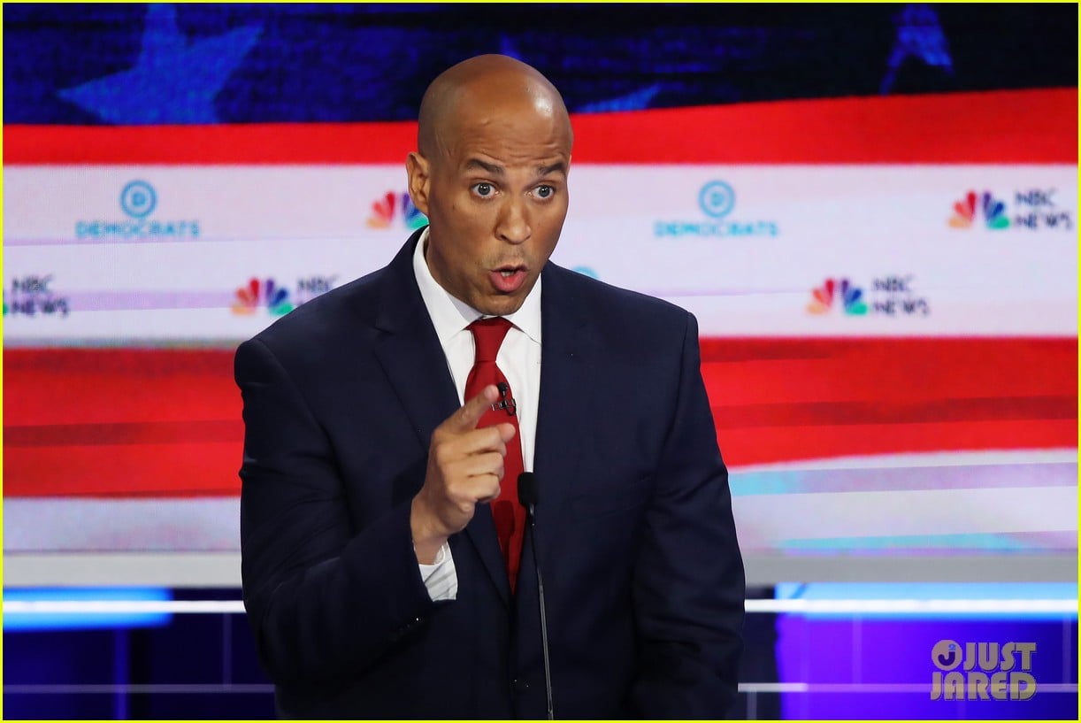Cory Booker Shares His Viral Photo Meme From Last Night's Debate in ...