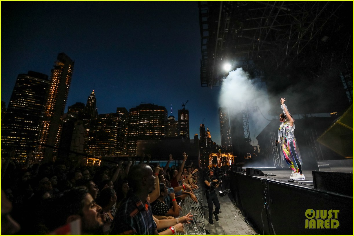 Charli XCX Performs At World Pride Concert Event in NYC: Photo 4315560 ...