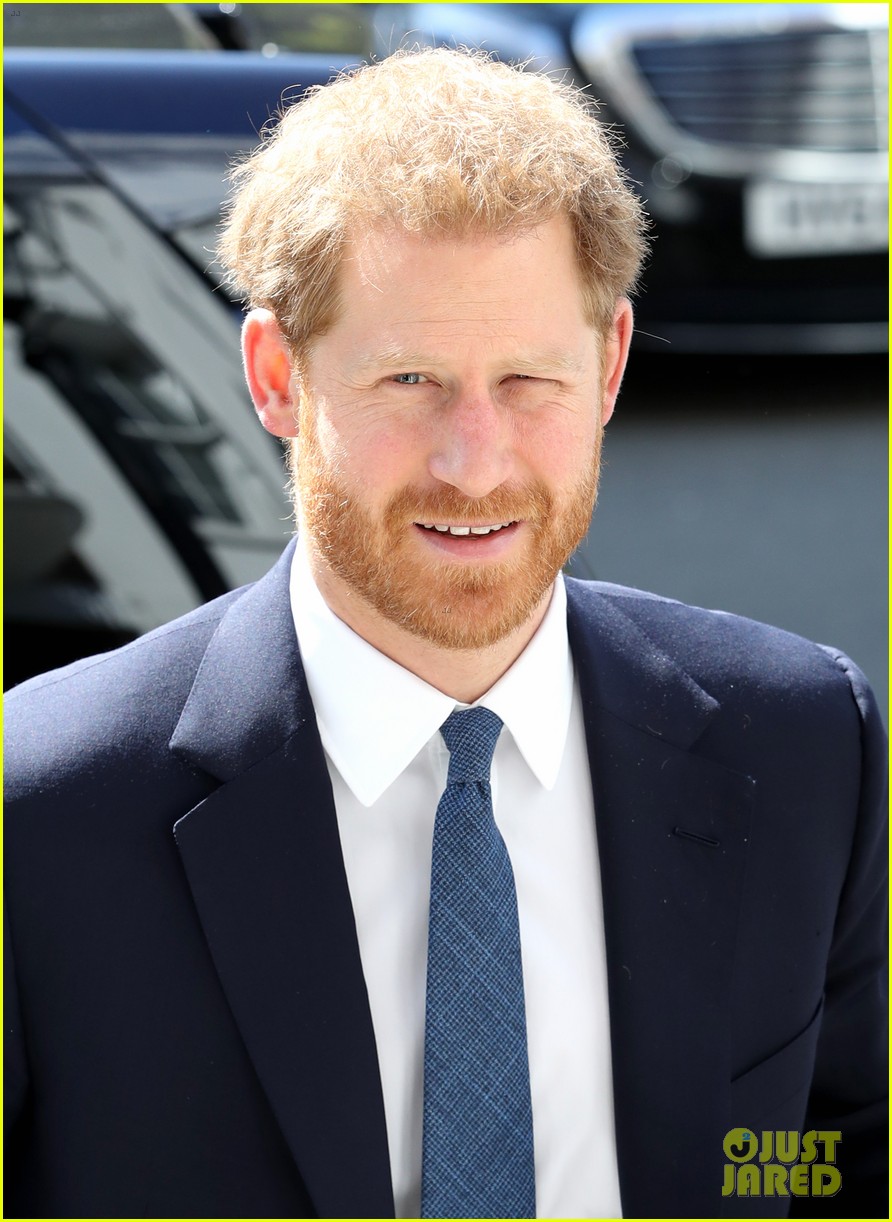 Prince Harry Gives Passionate Speech About Clearing Landmines in Angola ...