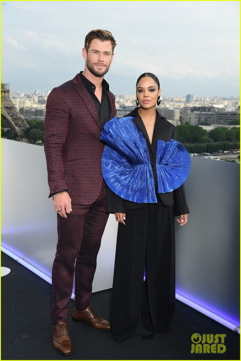 Chris Hemsworth & Tessa Thompson Team Up for 'Men in Black ...