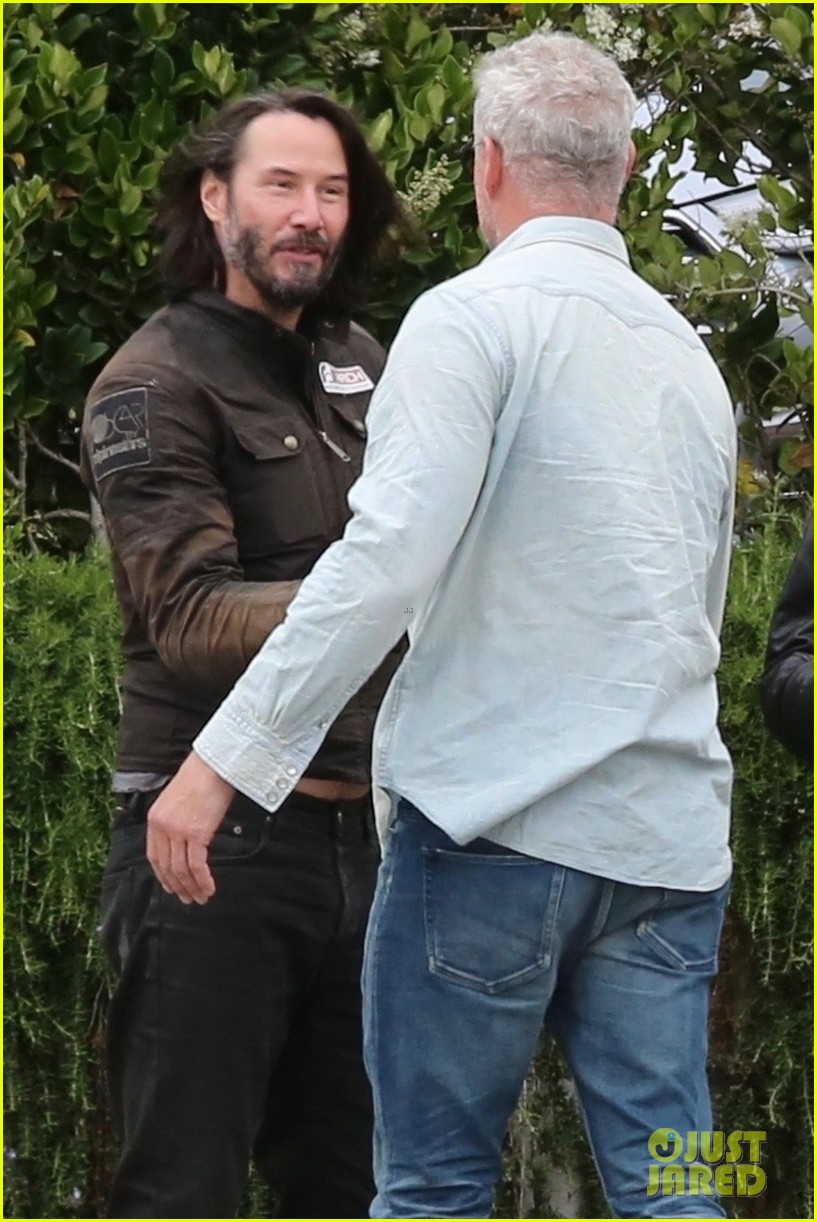 Keanu Reeves Runs Into Eric Dane While Hanging with Friends: Photo ...