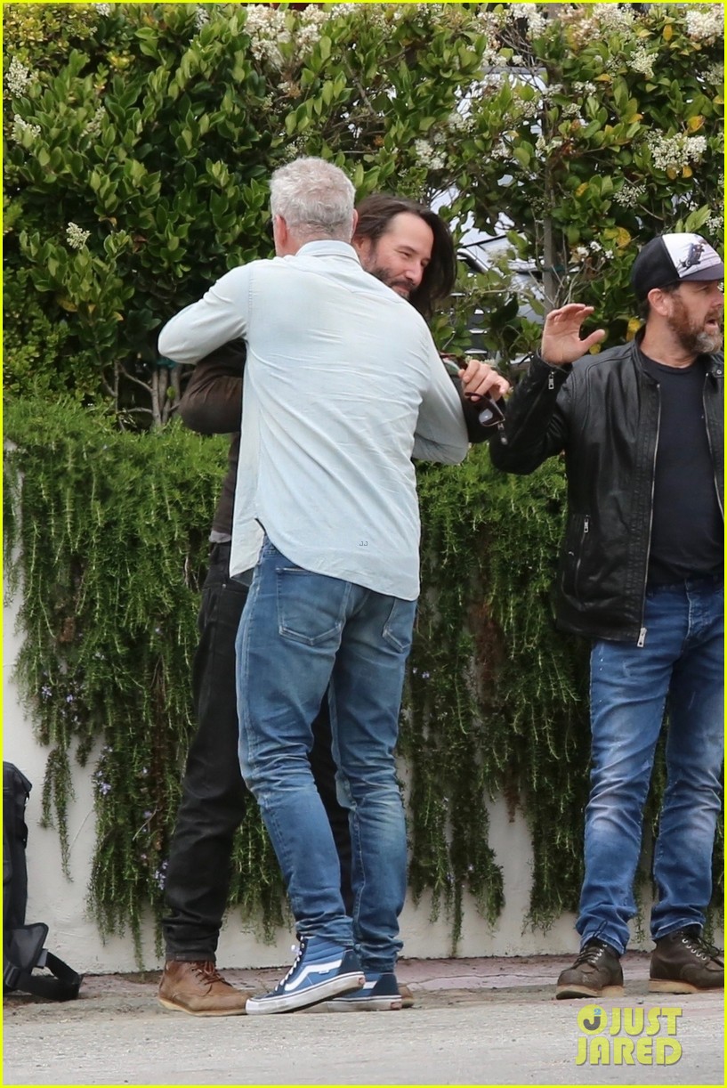 Keanu Reeves Runs Into Eric Dane While Hanging with Friends: Photo ...