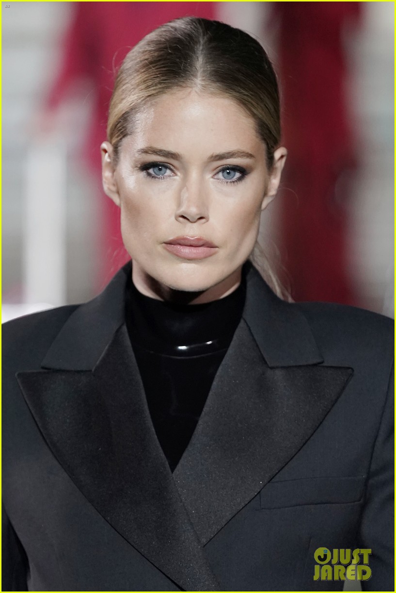 Irina Shayk Joins Top Models on the Runway for First Post-Split Event ...