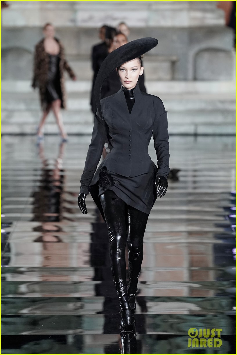 Irina Shayk Joins Top Models on the Runway for First Post-Split Event ...