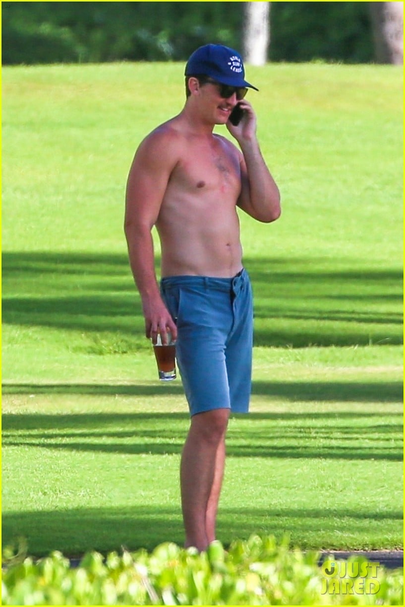 Miles Teller Shows Off His 'Top Gun' Physique on Vacation with Keleigh ...