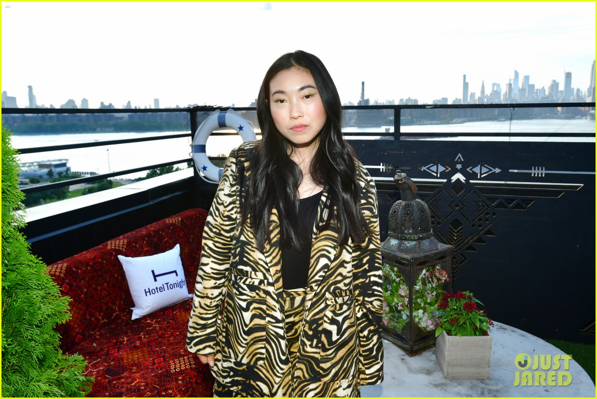 Awkwafina On Starring in Marvel's 'Shang-Chi': 'It's Going To Mean a ...