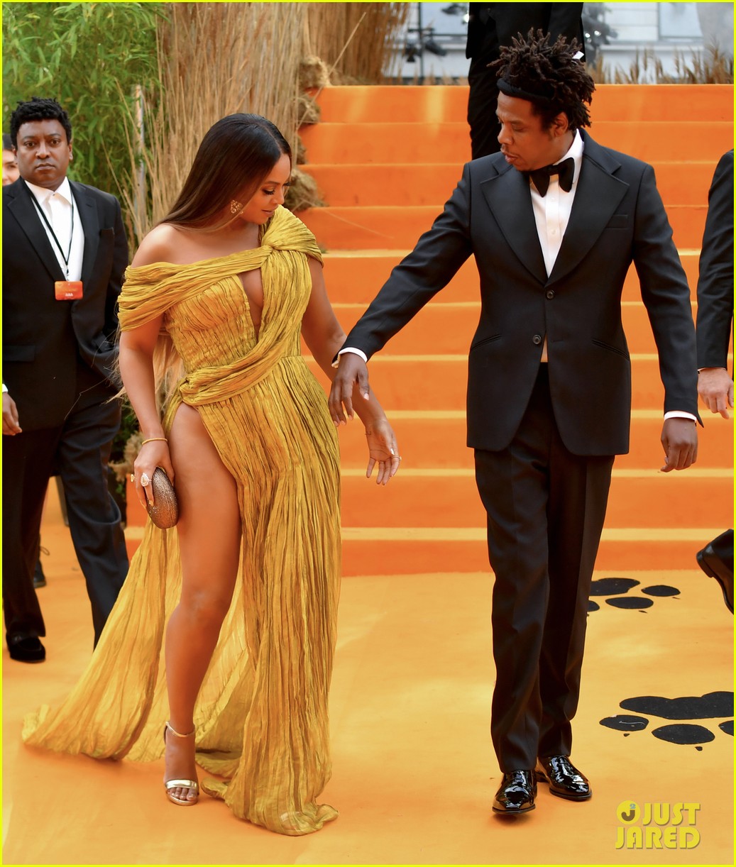 Beyonce & Jay-Z Look So In Love Together at 'Lion King' European Premiere!: Photo 4321782 ...