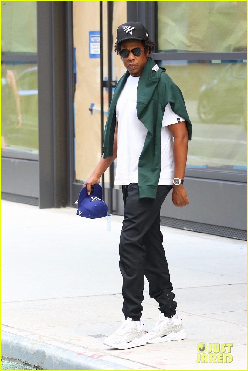 Jay-Z Kicks Off His Morning with a Business Meeting: Photo 4329176 ...