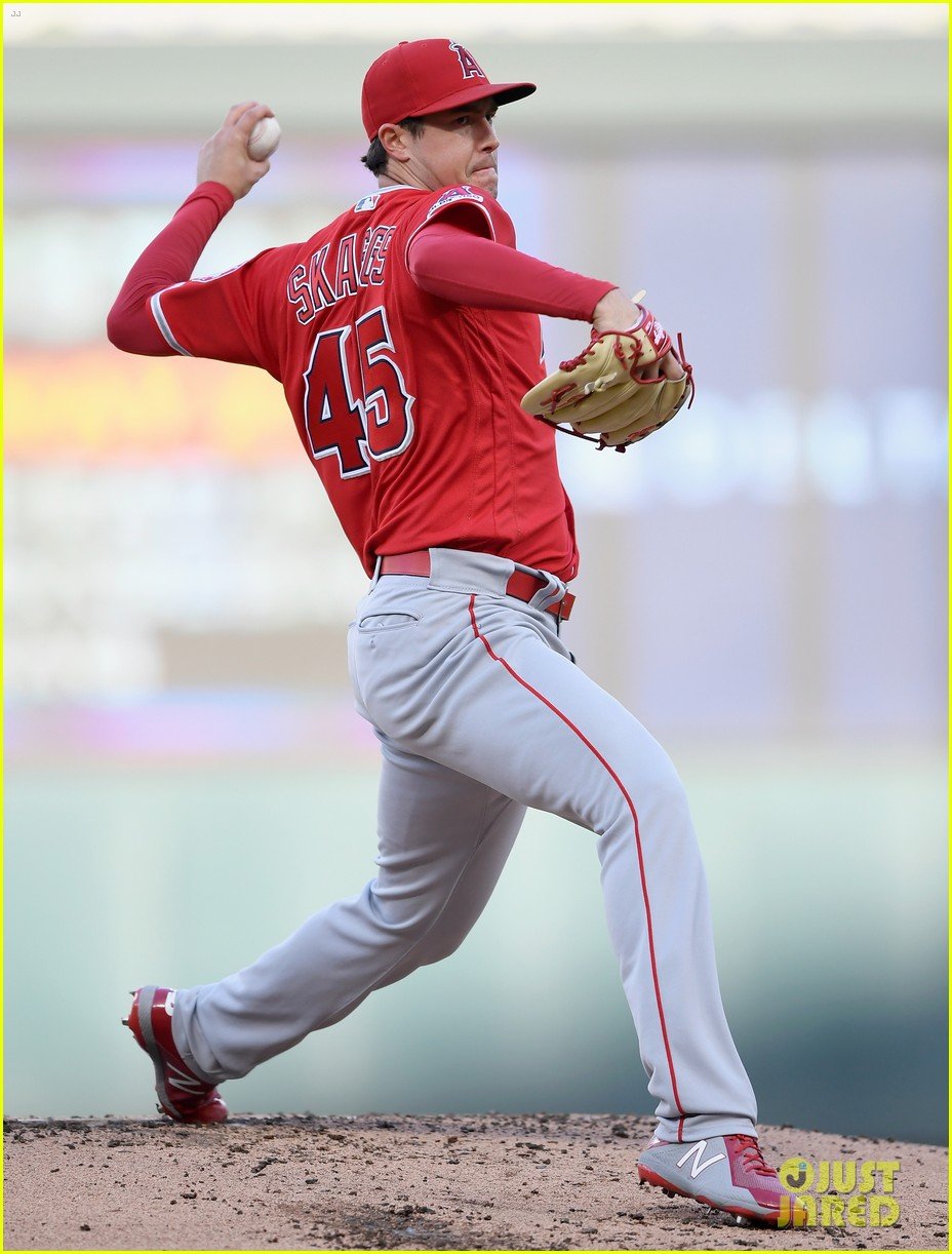 Tyler Skaggs Dead - L.A. Angels Pitcher Dies at 27: Photo 4317134 | RIP ...