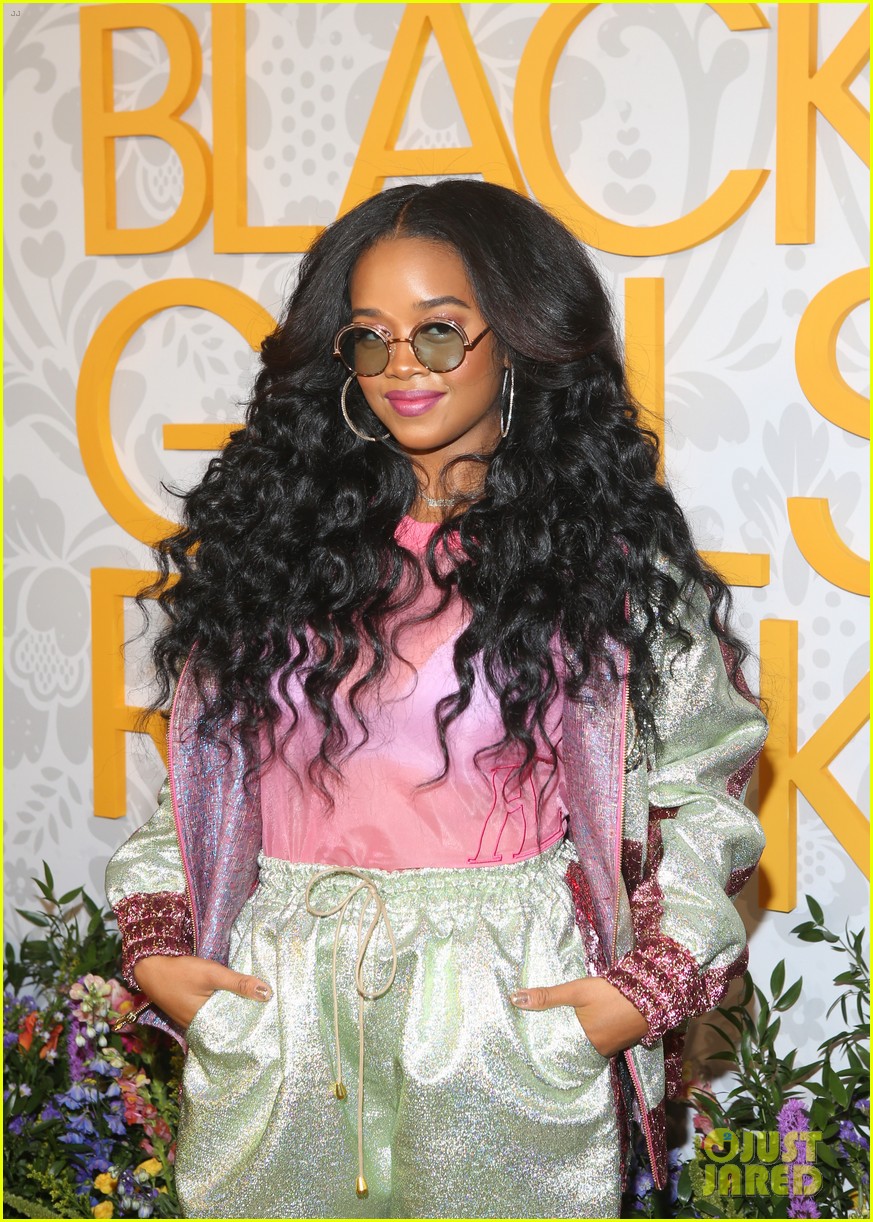 Angela Bassett, Ciara, Erykah Badu & More Celebrate Each Other at Black ...