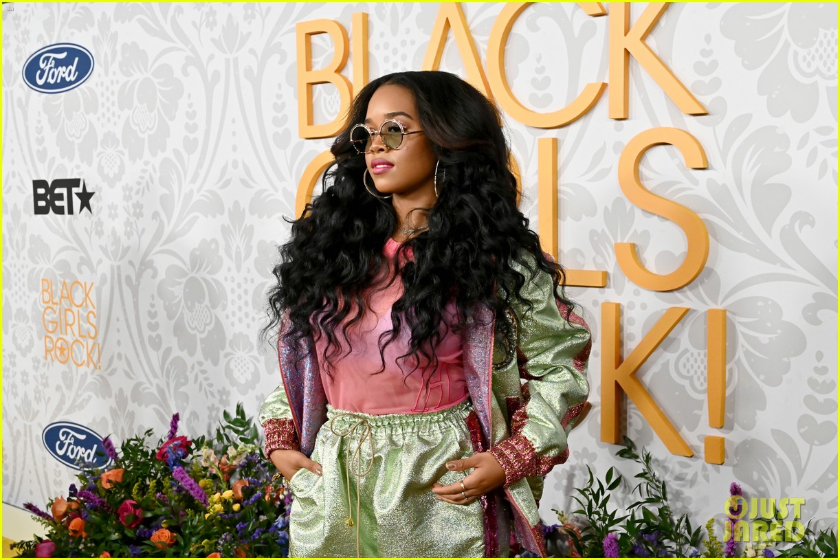 Angela Bassett, Ciara, Erykah Badu & More Celebrate Each Other at Black ...
