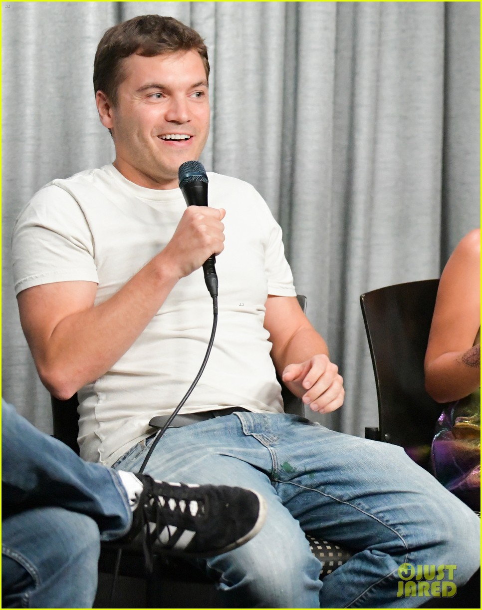 Emile Hirsch Is Distrubed Father in 'Freaks' - Watch Trailer Here ...