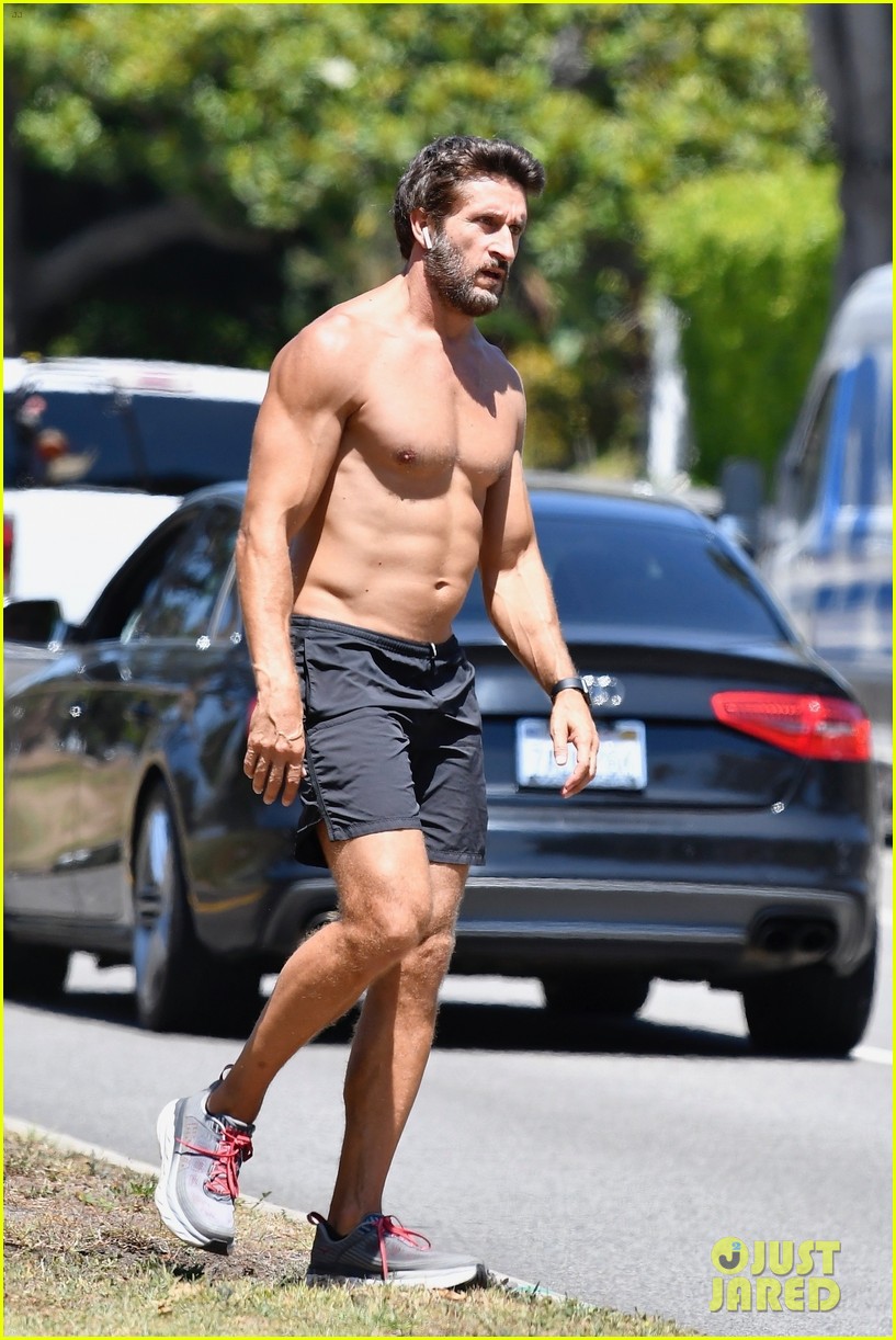Jonathan LaPaglia Looks So Hot on Shirtless Jog!: Photo 4331888 | Shirtless Photos | Just Jared ...