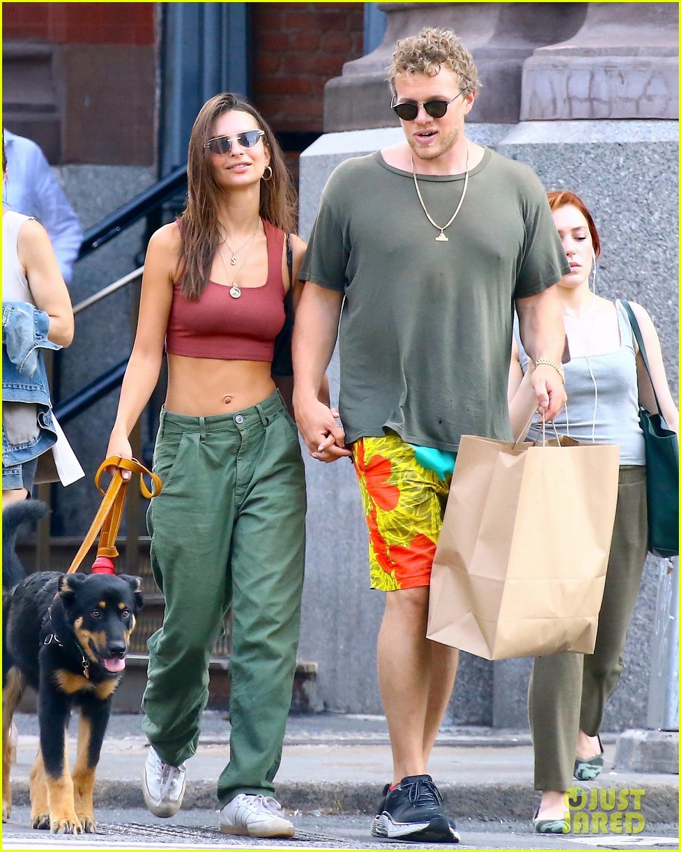 Emily Ratajkowski Bares Her Abs During Day Out with Husband Sebastian Bear-McClard: Photo ...