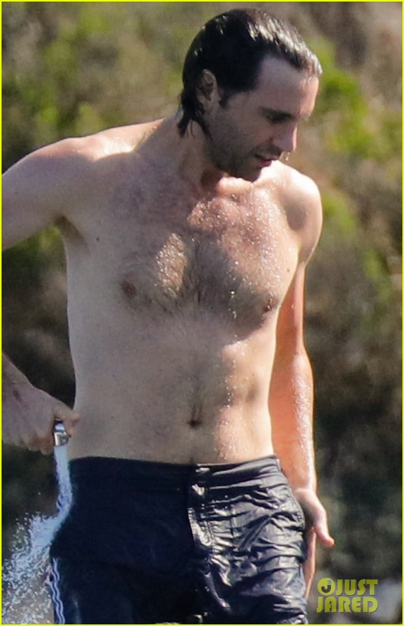 Mika Goes Shirtless on Vacation with Boyfriend Andreas Dermanis in ...