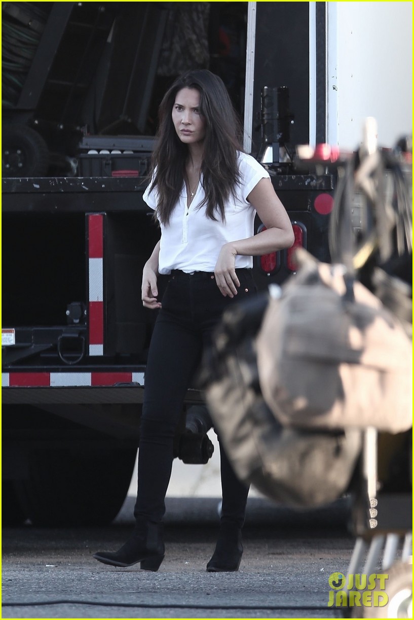 Olivia Munn Films 'Violet' After Revealing Grandfather's Passing: Photo ...