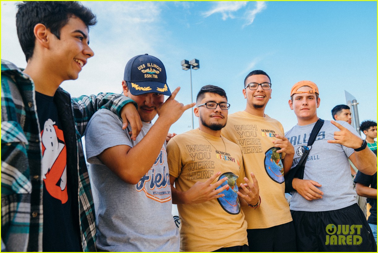 Travis Scott Announces Netflix Documentary 'Look Mom I Can Fly' With ...