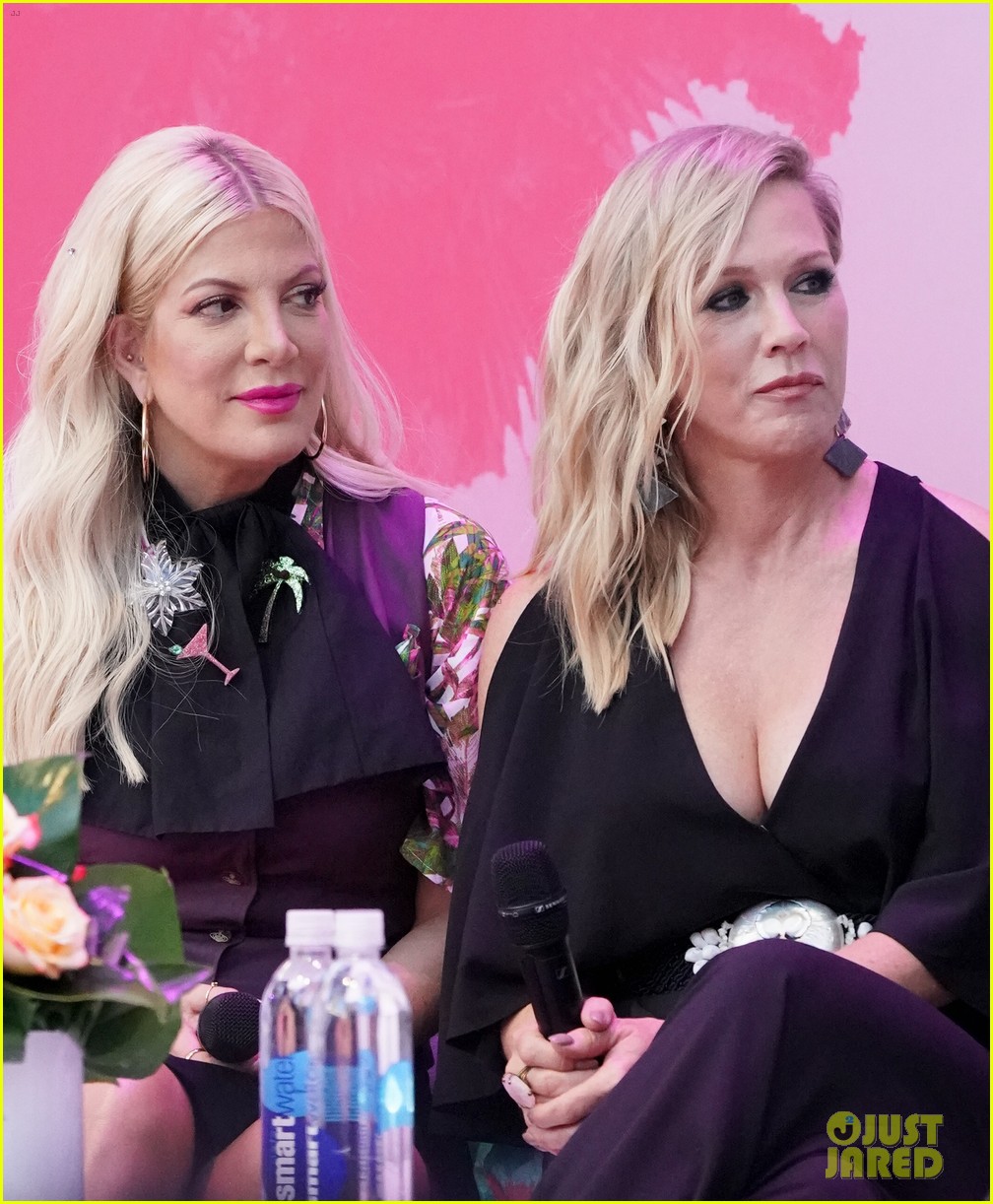 Tori Spelling & Jennie Garth Host 'Beverly Hills, 90210' Costume ...