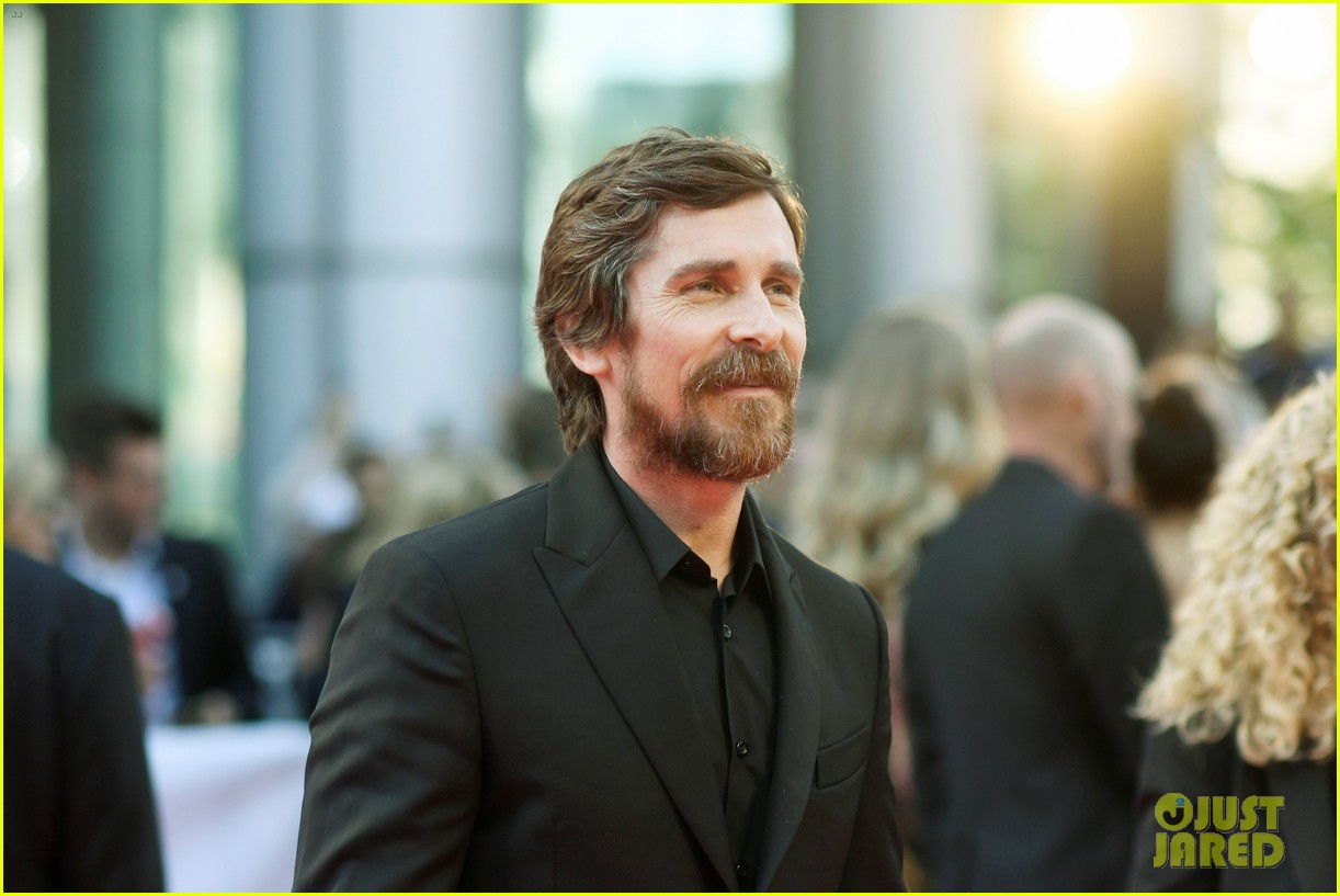 Matt Damon, Caitriona Balfe, & Christian Bale Premiere 'Ford v Ferrari ...