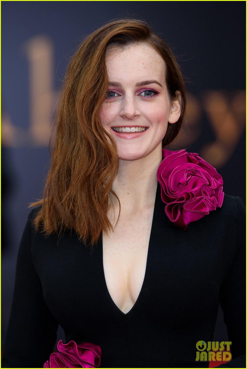 'Downton Abbey' Movie Cast Walks Red Carpet at London Premiere!: Photo ...