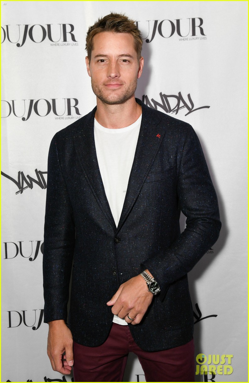 Justin Hartley Can't Keep It Together in Cue Card Cold Read with Demi ...