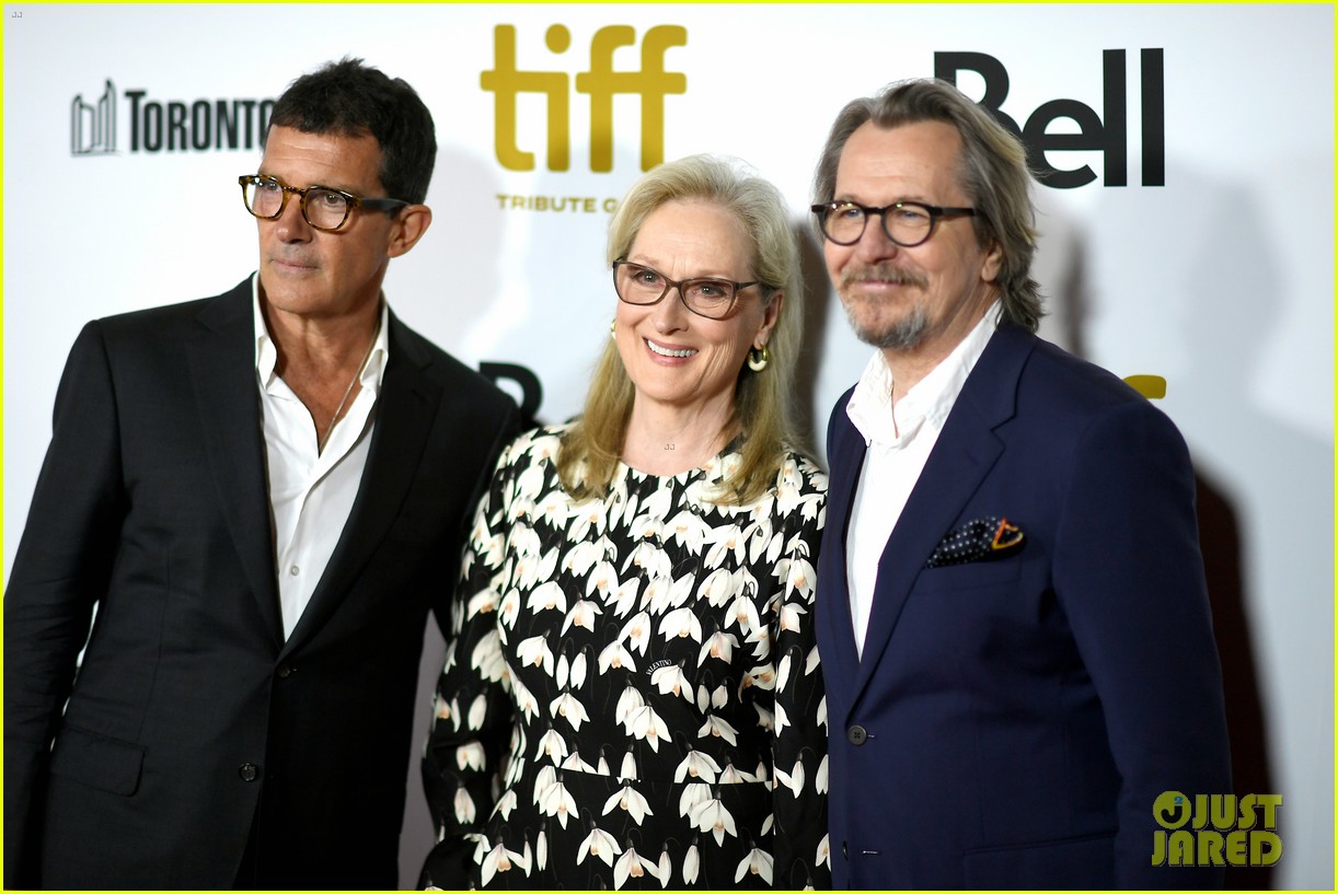 Meryl Streep Premieres 'The Laundromat' During TIFF 2019!: Photo ...