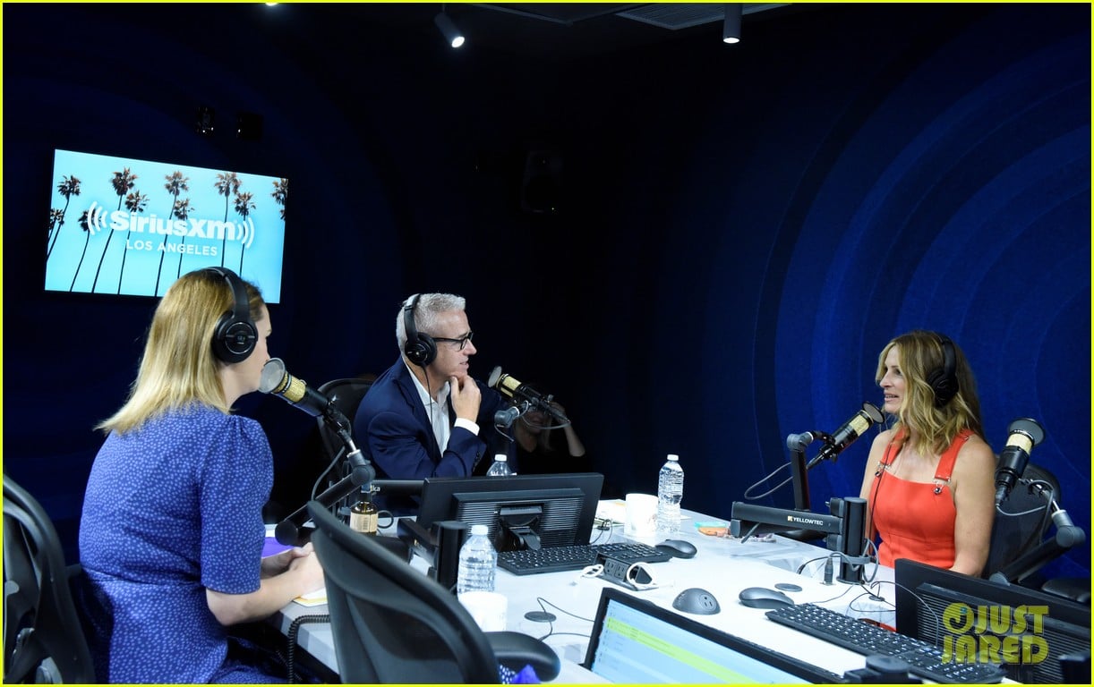 Julia Roberts Rocks Red Overalls for SiriusXM's 'Jess Cagle Show ...