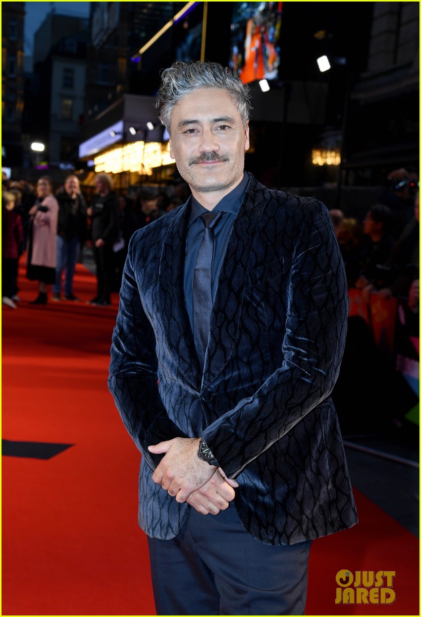 Taika Waititi Joins the Young 'Jojo Rabbit' Stars at London Premiere ...