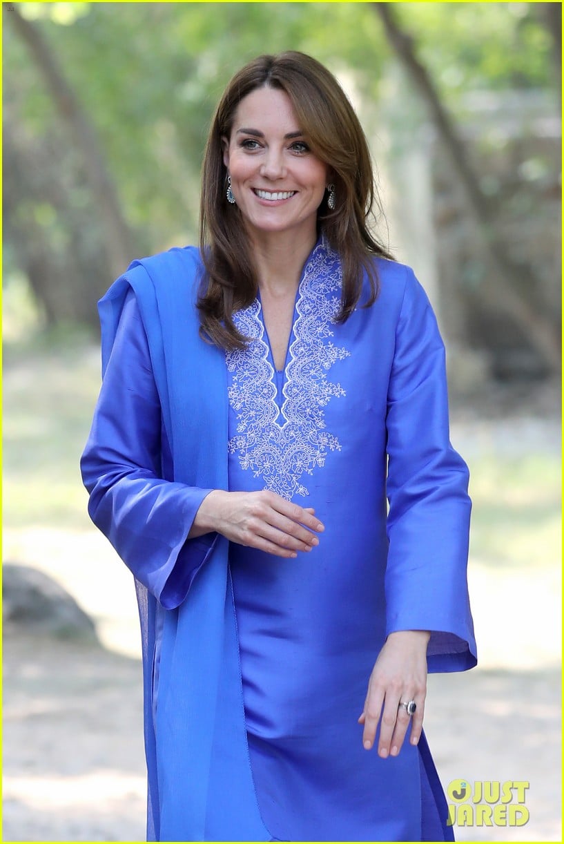 Duchess Kate & Prince William Meet with Princess Diana's Friend in ...