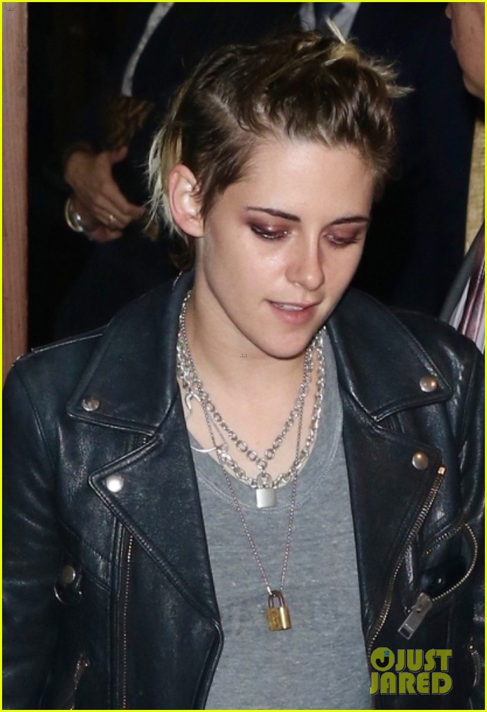 Kristen Stewart & Kate McKinnon Face Off In Funny New 'SNL' Promo ...