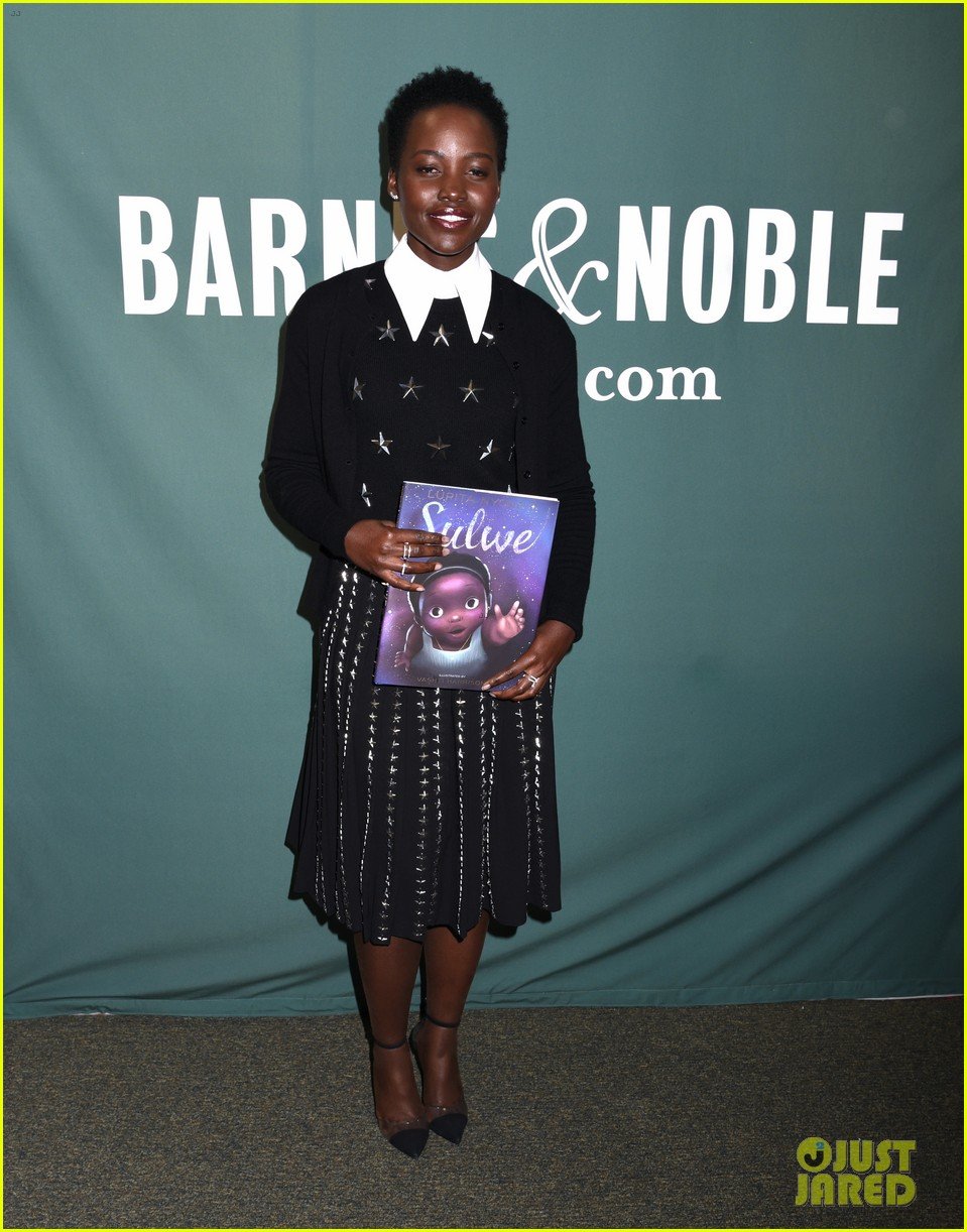 Lupita Nyong'o Attends 'Sulwe' Book Signing in NYC: Photo 4373909 ...
