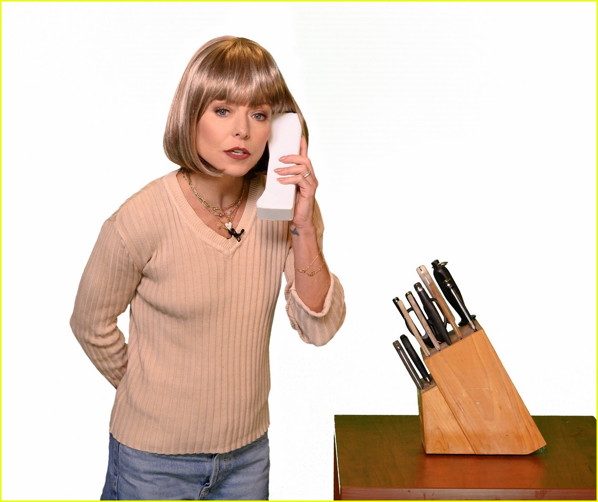 Kelly Ripa & Ryan Seacrest Wear So Many Costumes for Epic Halloween ...