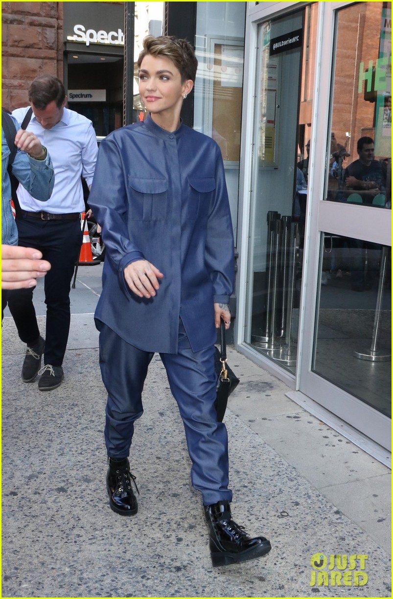 Ruby Rose Tells 'Fallon' About Surgery from 'Batwoman' Set Injury: 'It ...