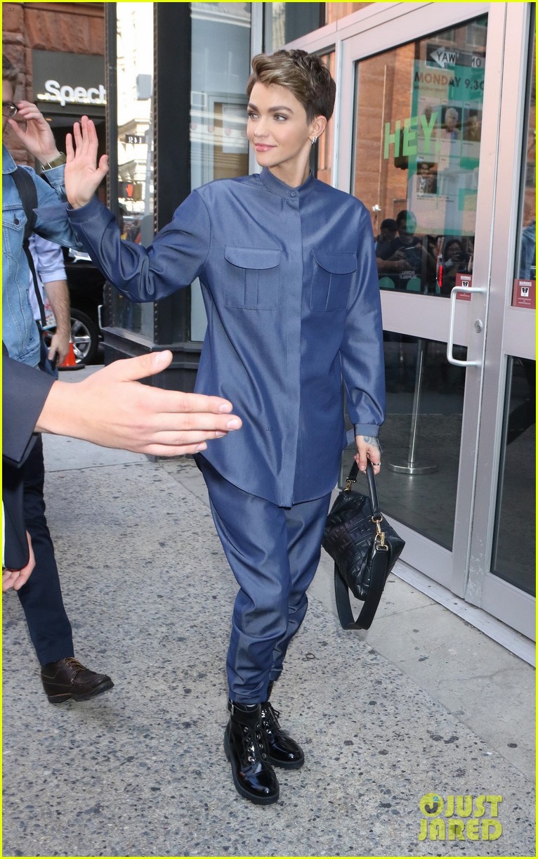 Ruby Rose Tells 'Fallon' About Surgery from 'Batwoman' Set Injury: 'It ...