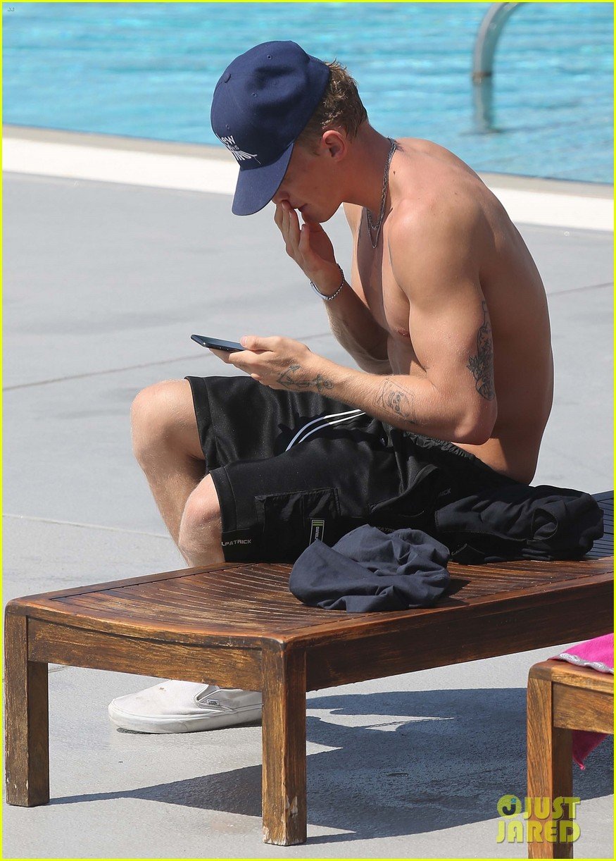Cody Simpson Bares His Body in a Speedo in Australia!: Photo 4376325 ...