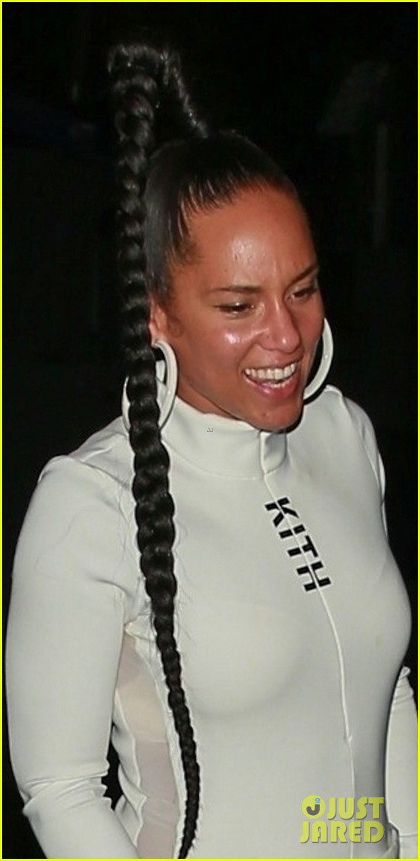 Zoe Saldana & Alicia Keys Enjoy a Girls Night Out in Santa Monica ...