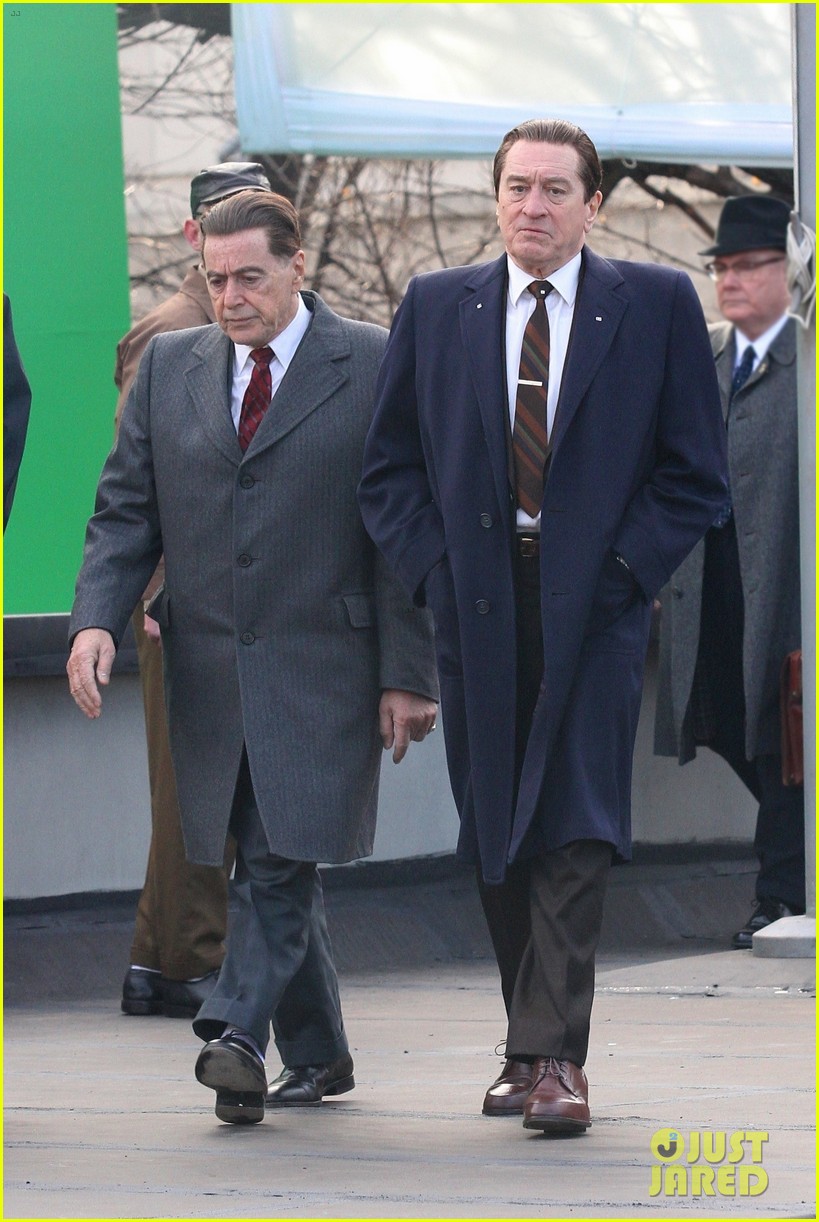 Here's How Robert De Niro Looks So Tall in 'The Irishman': Photo ...