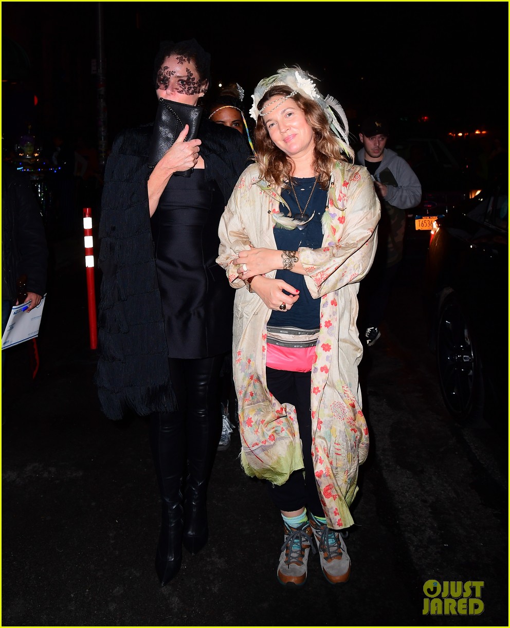 Drew Barrymore & Stella McCartney Hit the Town for Halloween!: Photo ...