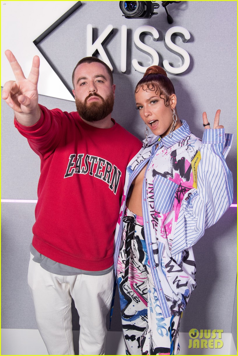 Halsey Gets Colorful While Doing Promo in London!: Photo 4385122 ...