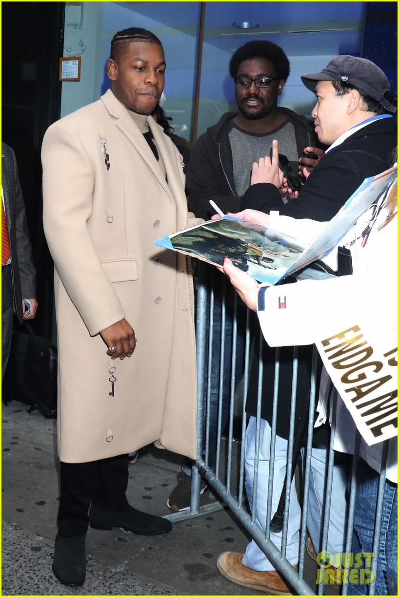 John Boyega Admits to Accidentally Leaking the 'Star Wars: The Rise of ...