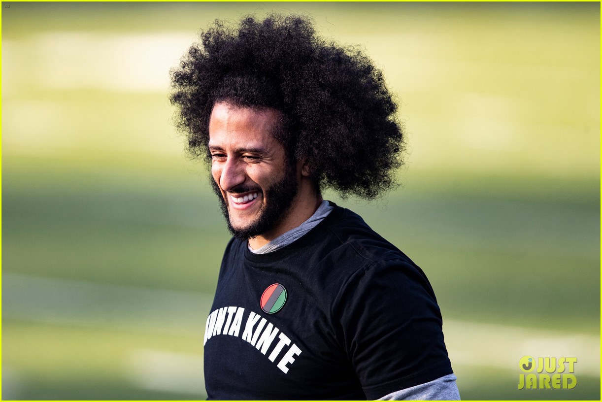 Colin Kaepernick Bares Buff Biceps During NFL Workout in Atlanta: Photo ...