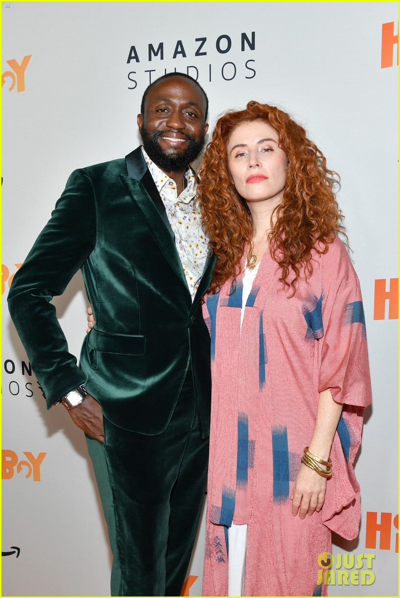 Shia LaBeouf Wears an Over-Sized Blue Suit at 'Honey Boy' Premiere with Noah Jupe: Photo 4382952 ...