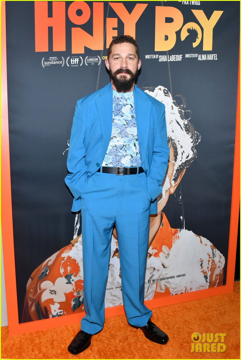 Shia LaBeouf Wears an Over-Sized Blue Suit at 'Honey Boy' Premiere with Noah Jupe: Photo 4382966 ...
