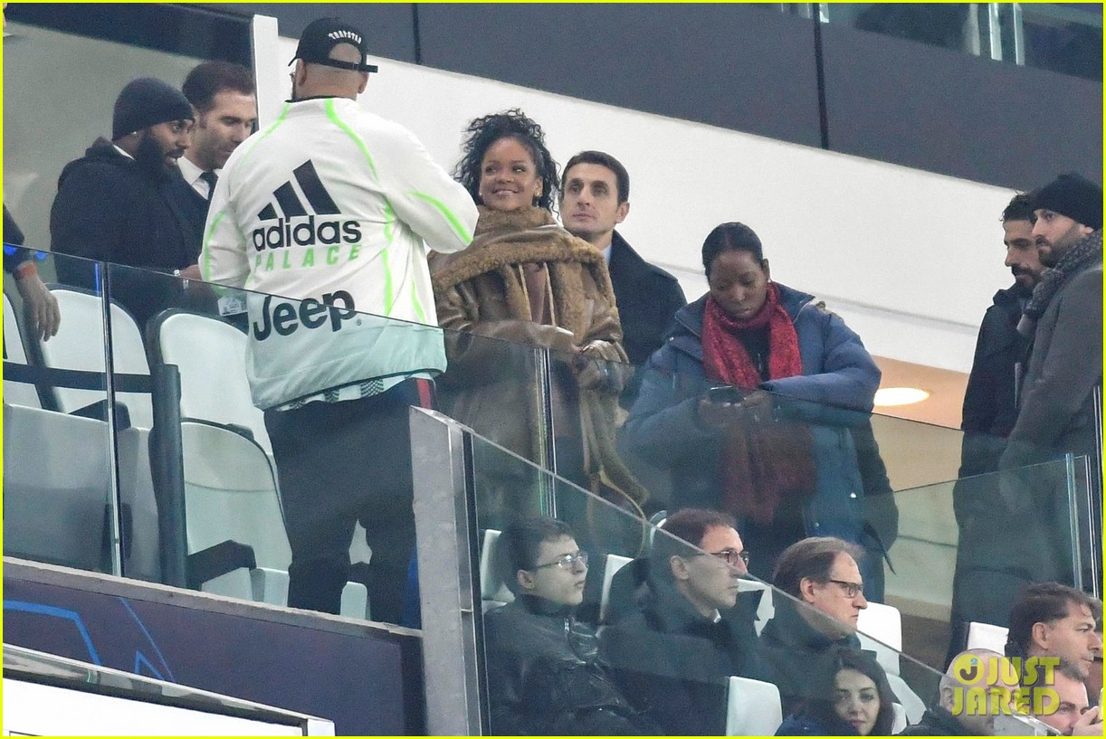 Rihanna Cheers On Juventus Team at Soccer Match in Italy!: Photo ...